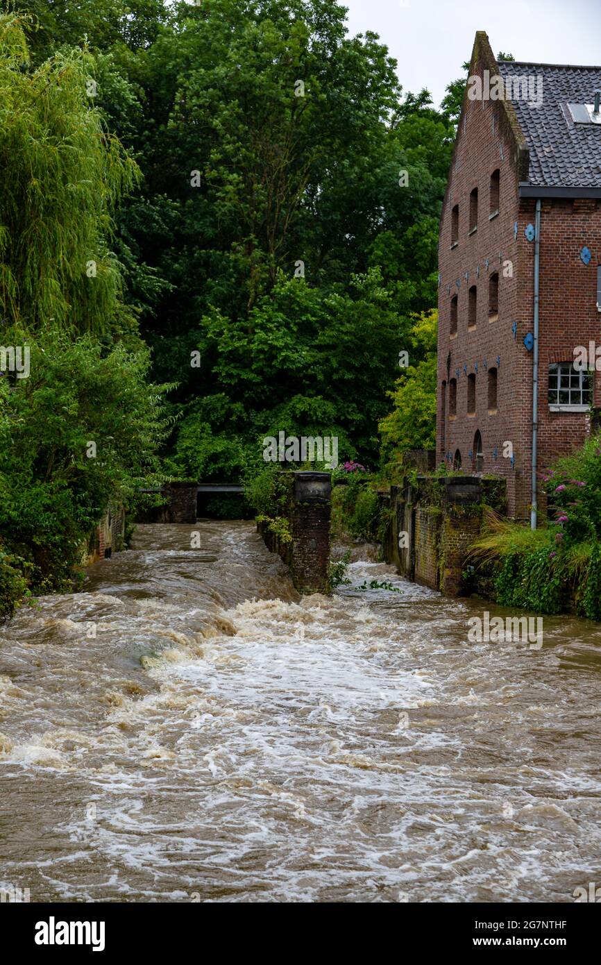 floods in downtown Maastricht and the historical centre after heavy ...