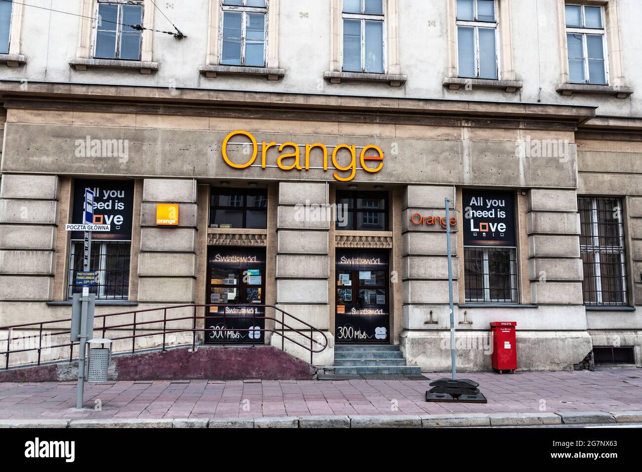 Orange mobile shop logo hi-res stock photography and images - Alamy