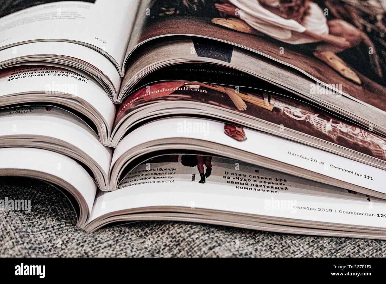 Stack of vogue magazines hi-res stock photography and images - Alamy