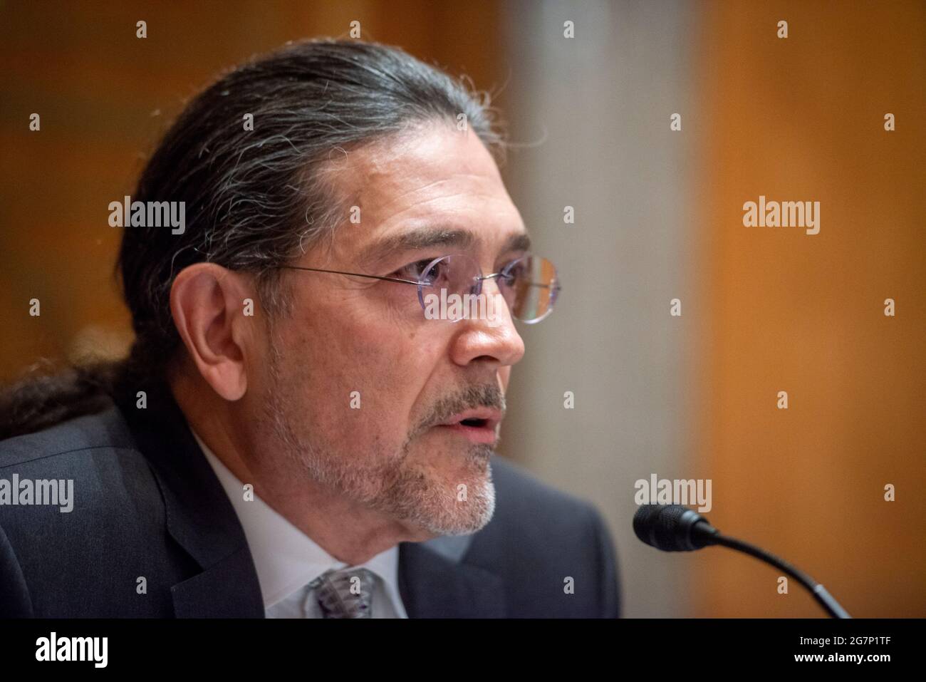 Census director robert santos hi-res stock photography and images - Alamy