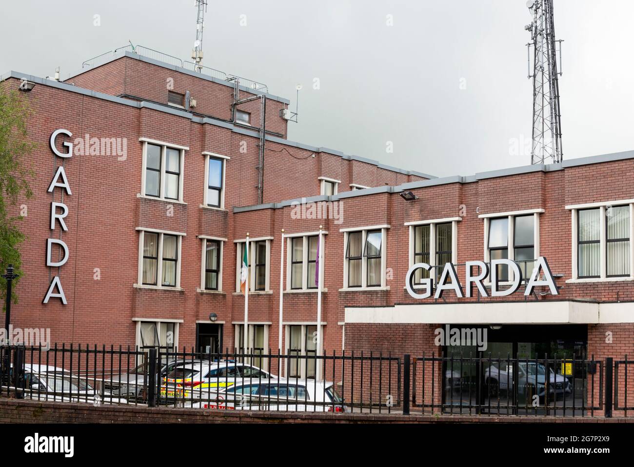 Garda siochana hi-res stock photography and images - Alamy