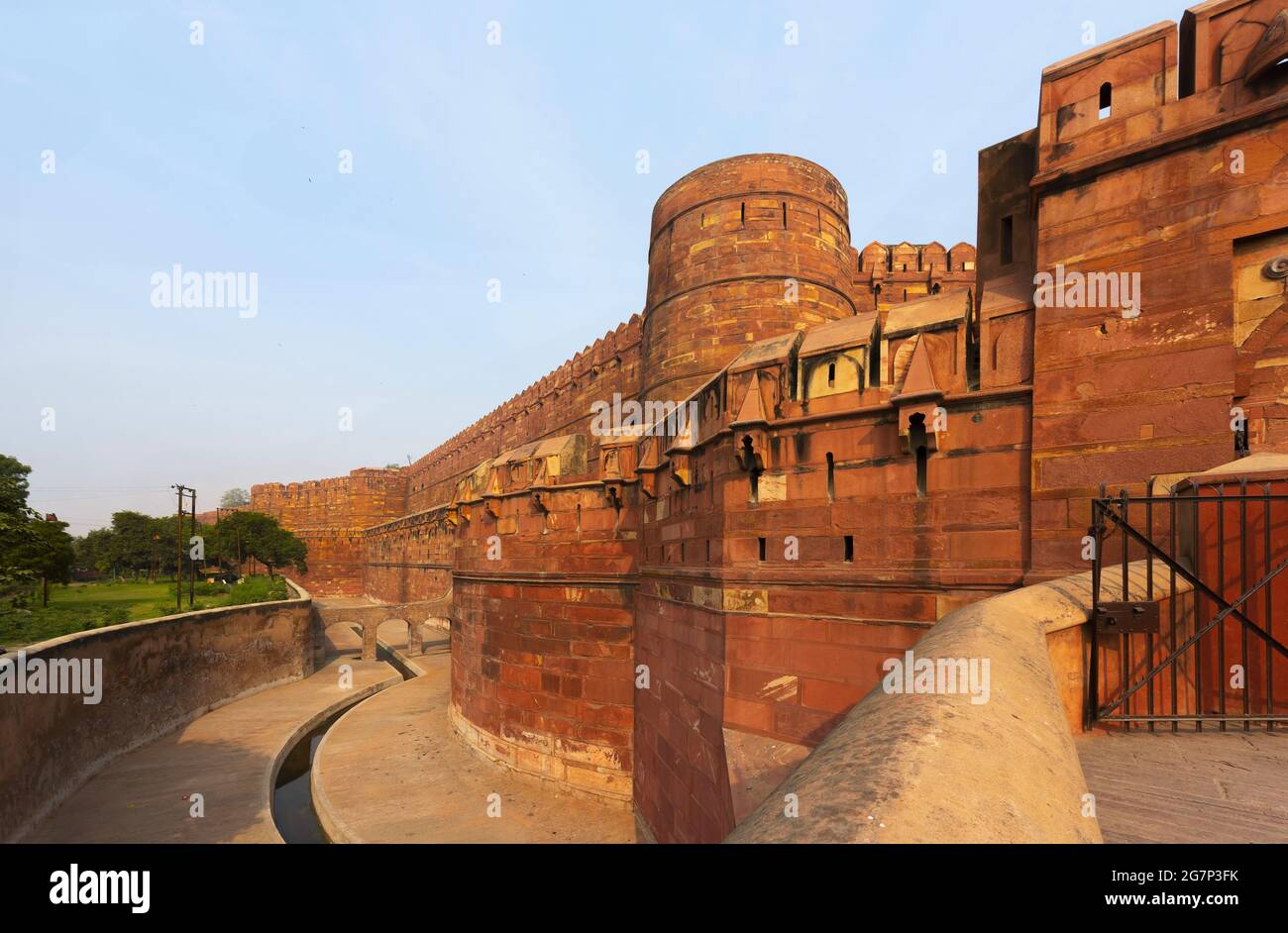 Red fort in Agra, India Stock Photo - Alamy