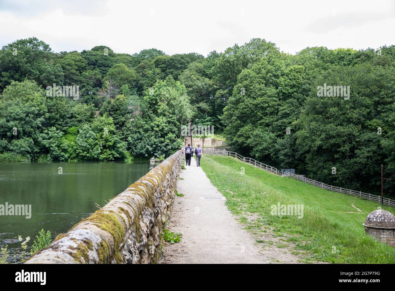 Cloudy over Linacre Reservoir in Cutthorpe, Chesterfield Stock Photo ...