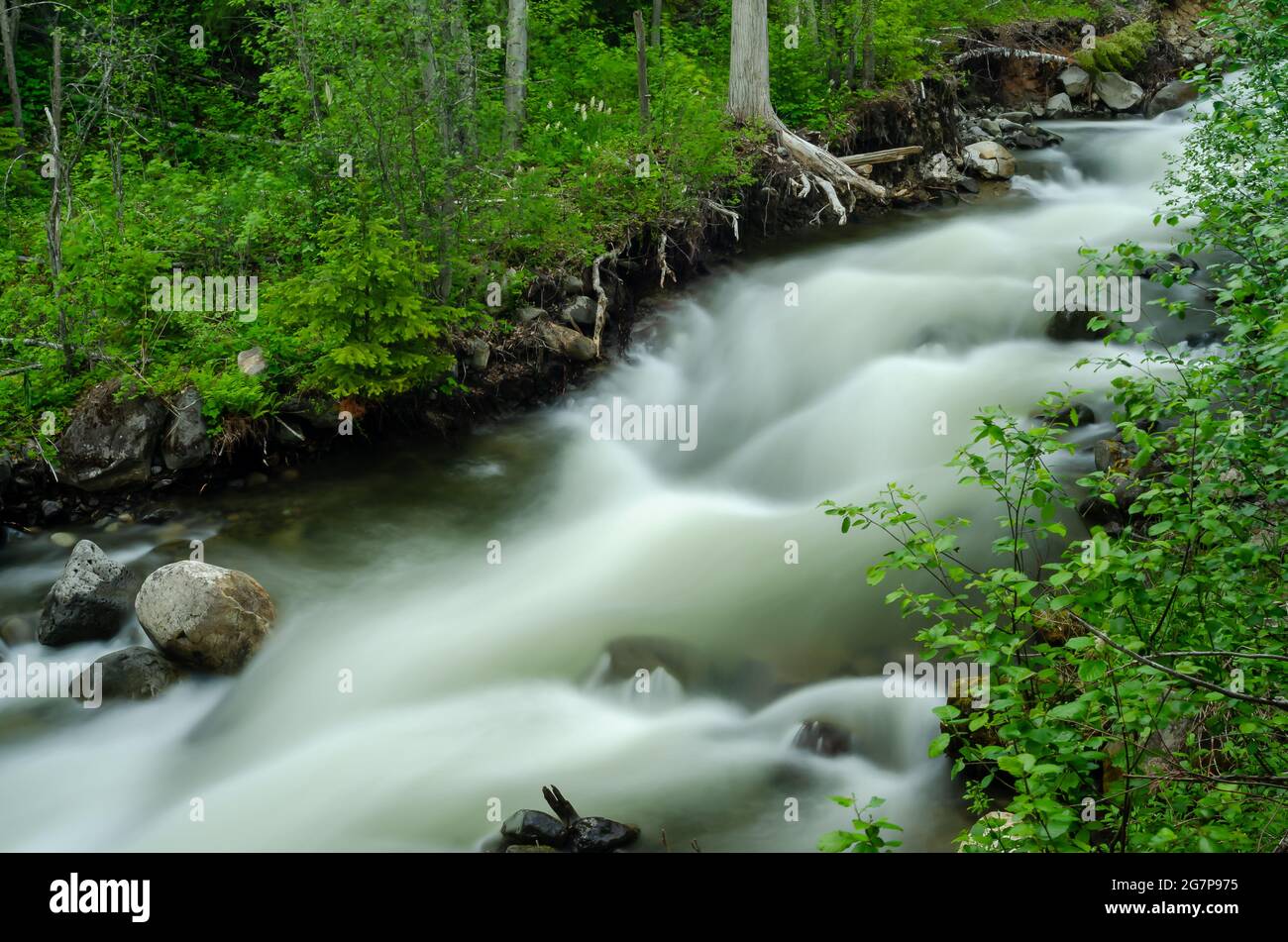 Short powerful waterfall hi-res stock photography and images - Alamy