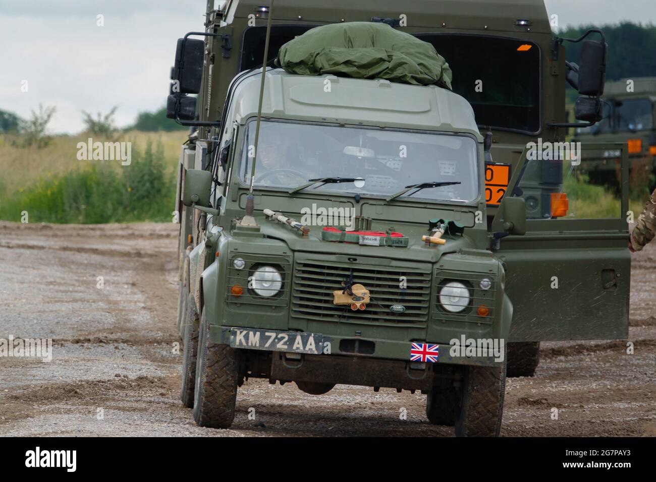British army land rover defender light utility vehicle hi-res stock ...
