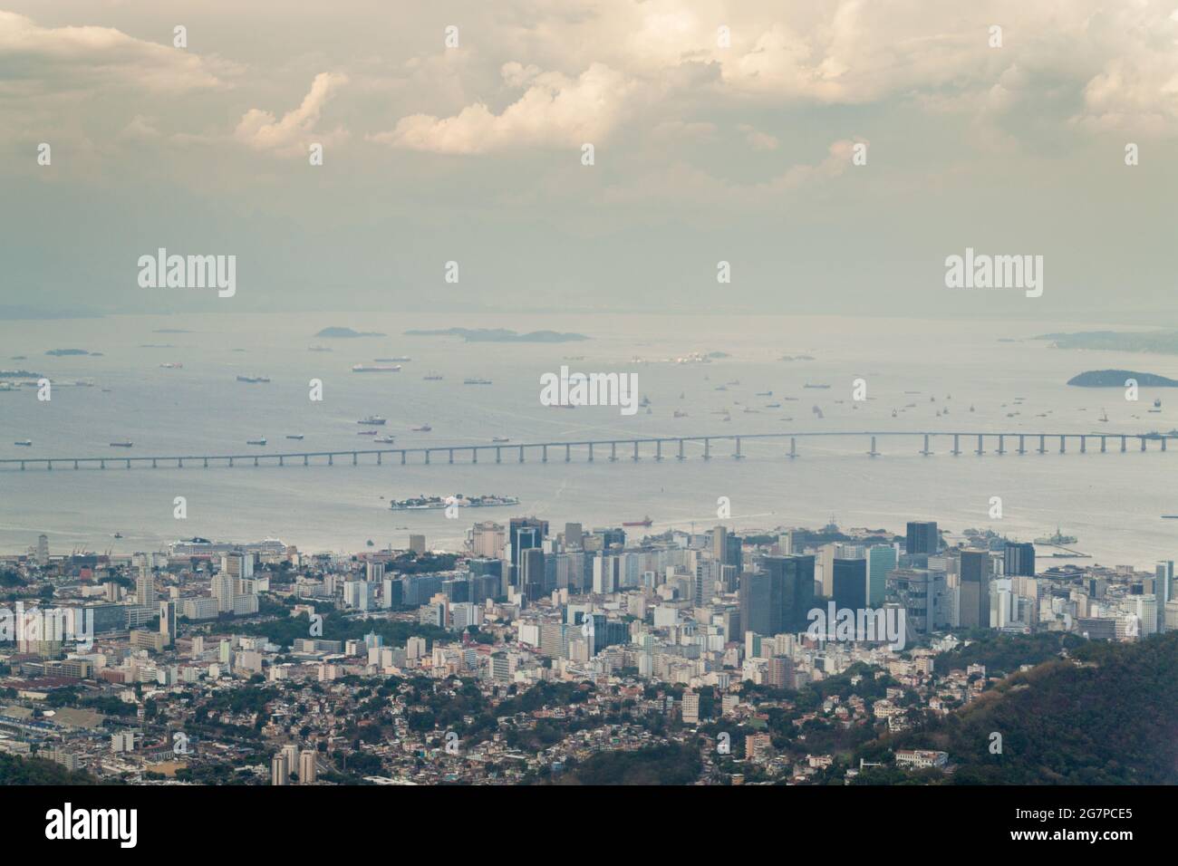 Rio de janeiro bridge hi-res stock photography and images - Alamy