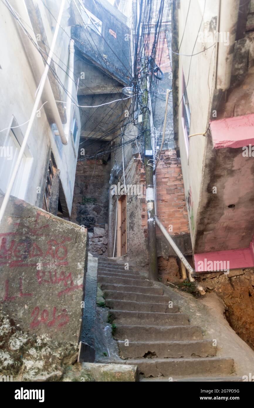 Houses in rocinha favela hi-res stock photography and images - Alamy