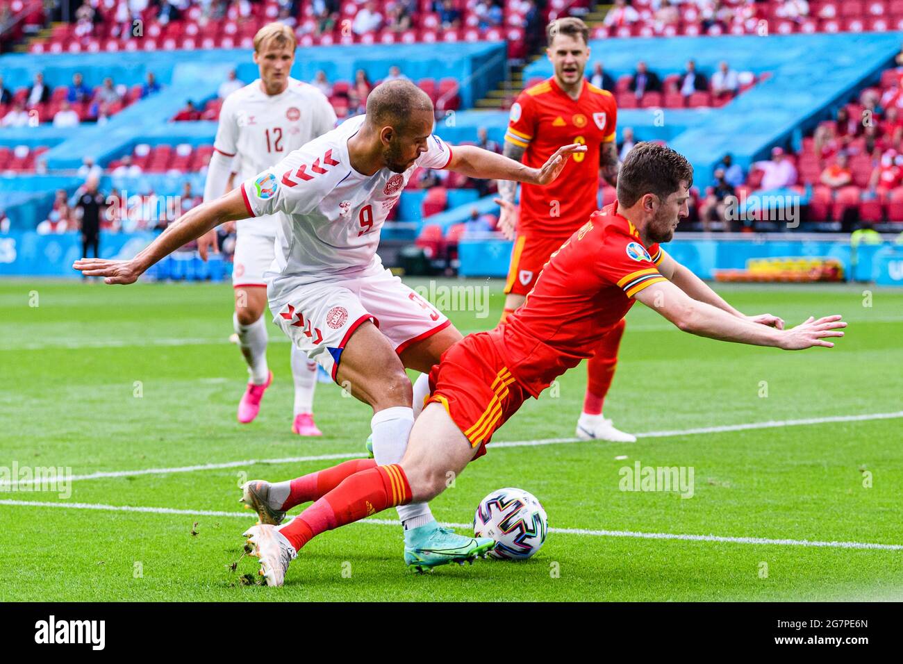 Roun of 16 hi-res stock photography and images - Alamy