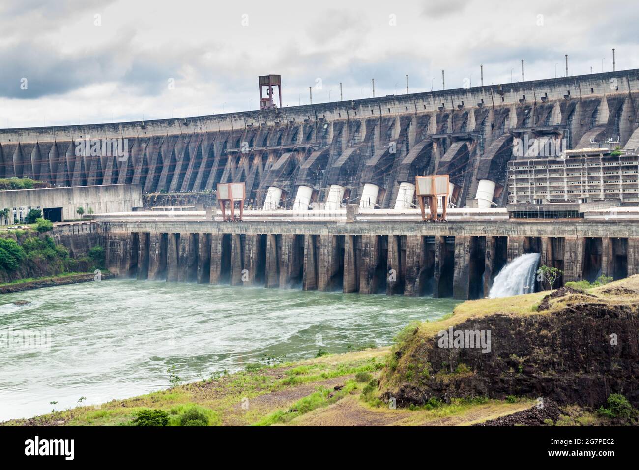 Itaipu dam on river Parana on the border of Brazil and Paraguay Stock ...