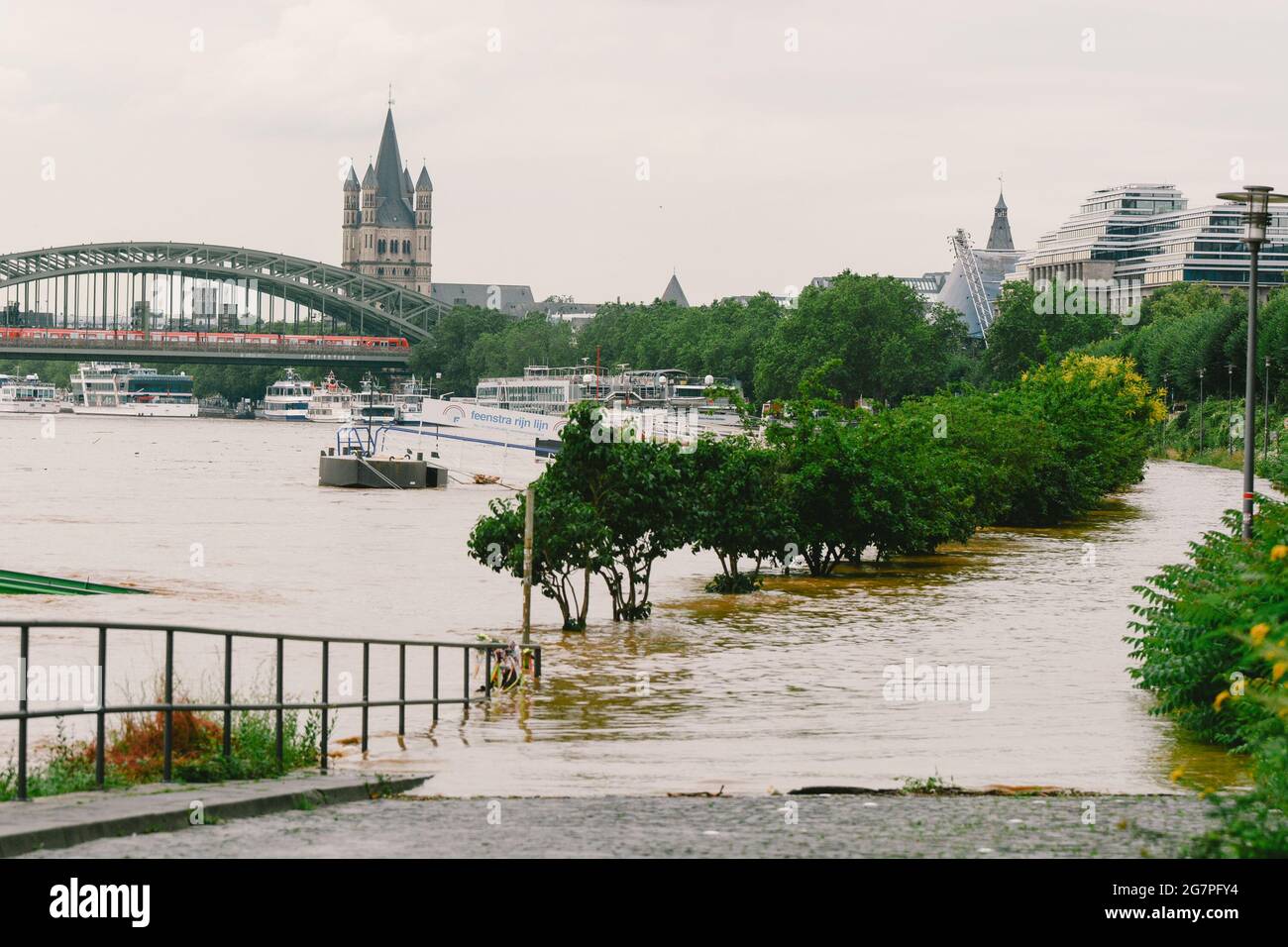 Left bank of rhine hi-res stock photography and images - Alamy