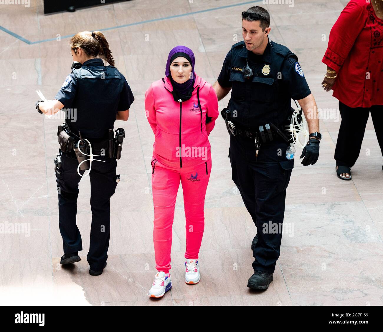 Linda sarsour hi-res stock photography and images - Alamy
