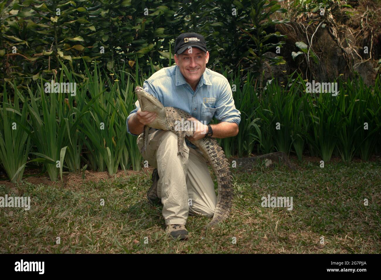 Dangerous encounters with brady barr hi-res stock photography and ...