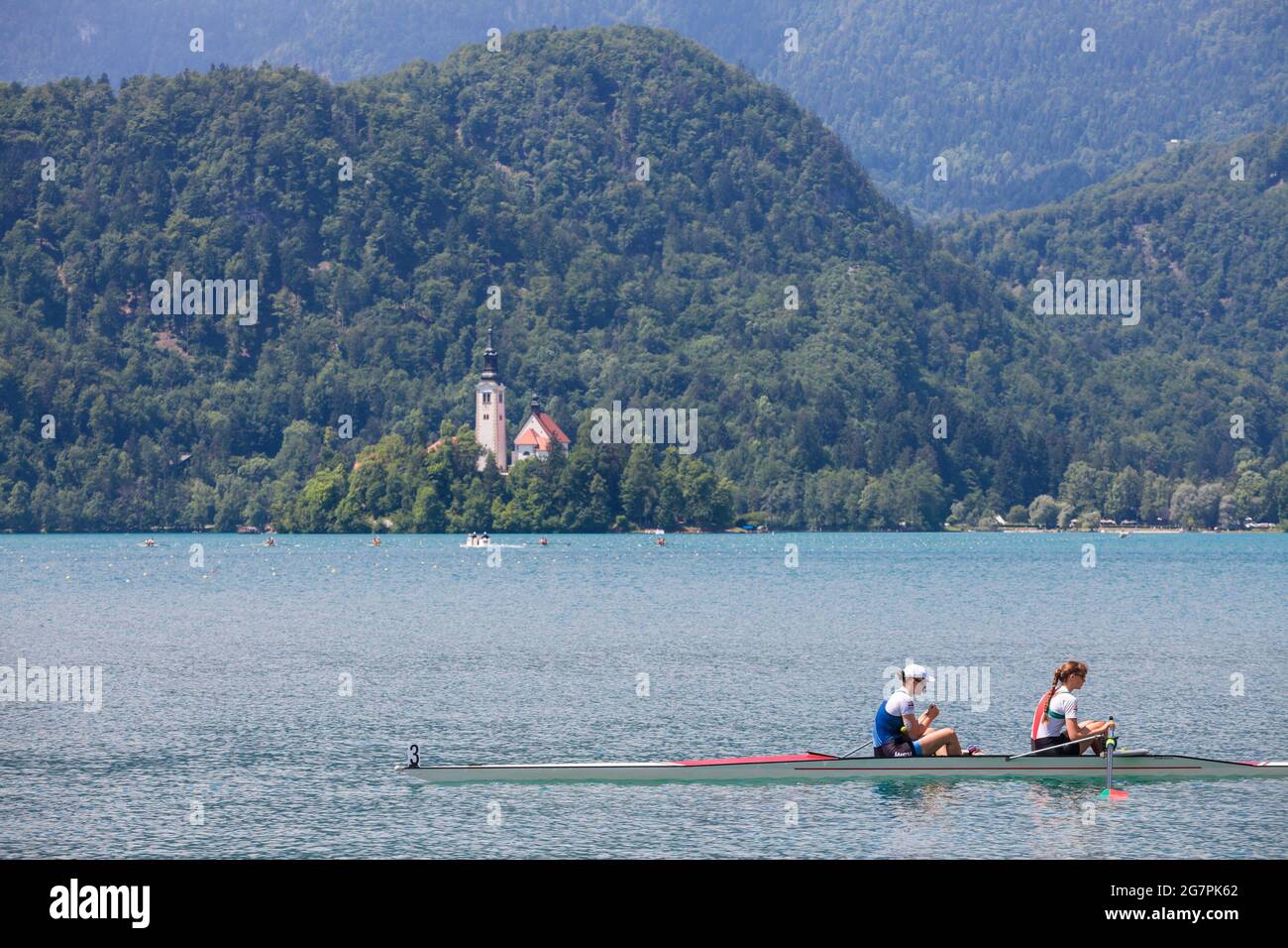 Girl rowing crew hi-res stock photography and images - Alamy