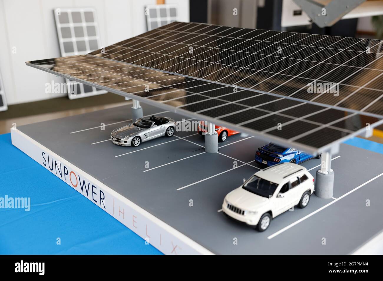 Solar panel parking lot california hi-res stock photography and images ...
