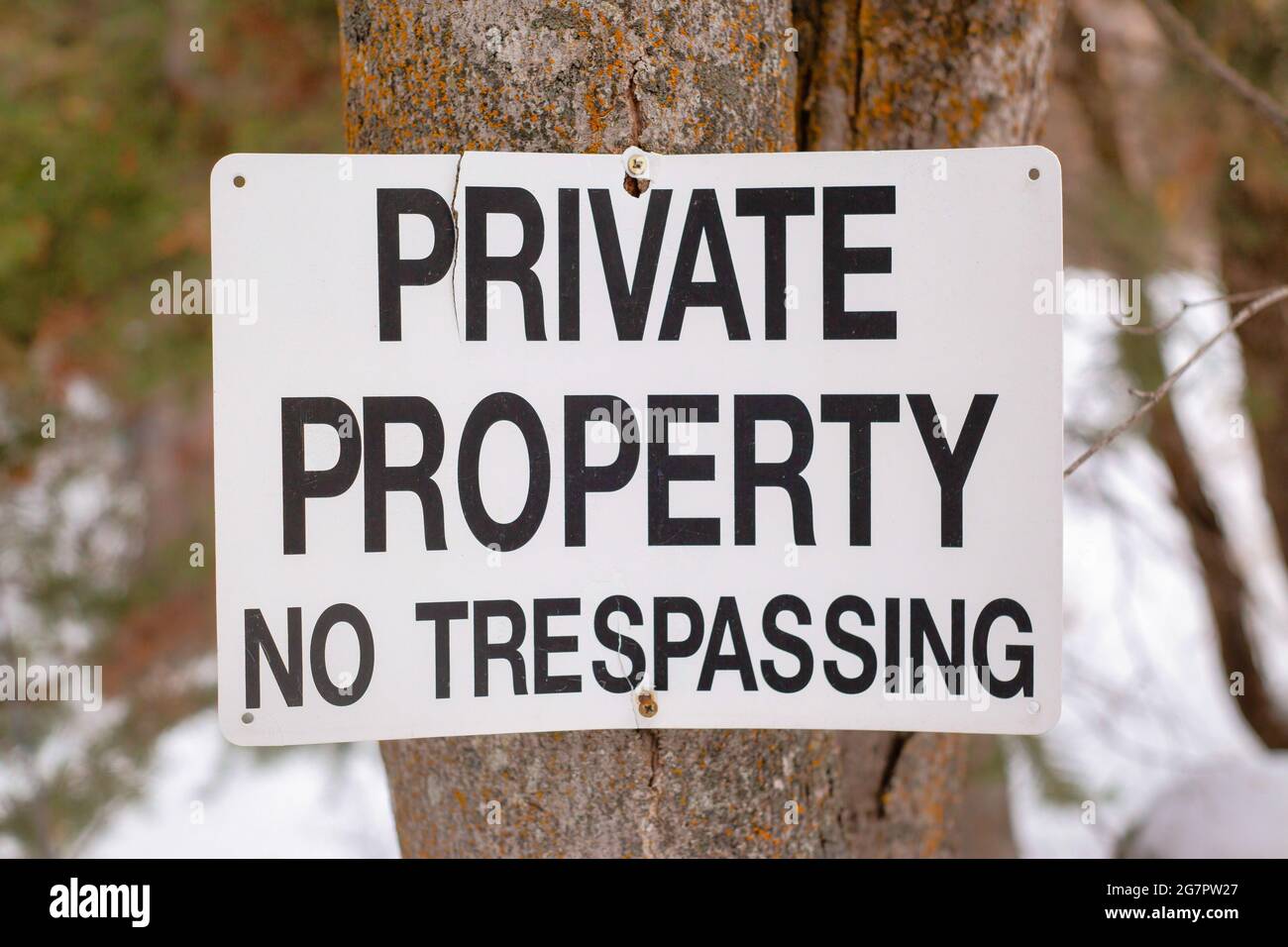 Private property no trespassing sign on a tree Stock Photo - Alamy