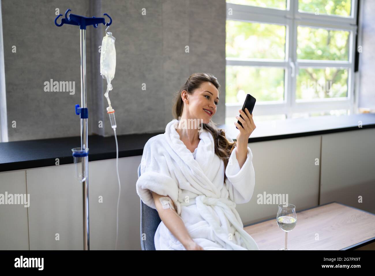 Vitamin Therapy Iv Drip Infusion In Women Blood Stock Photo - Alamy