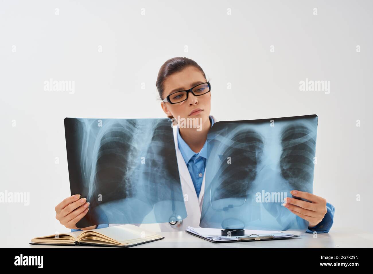 woman radiologist medicine hospital research diagnostics Stock Photo ...