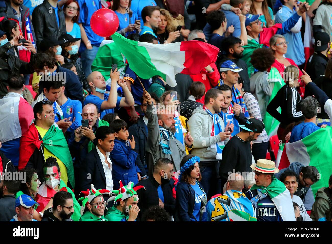 Spain italy fans hi-res stock photography and images - Alamy