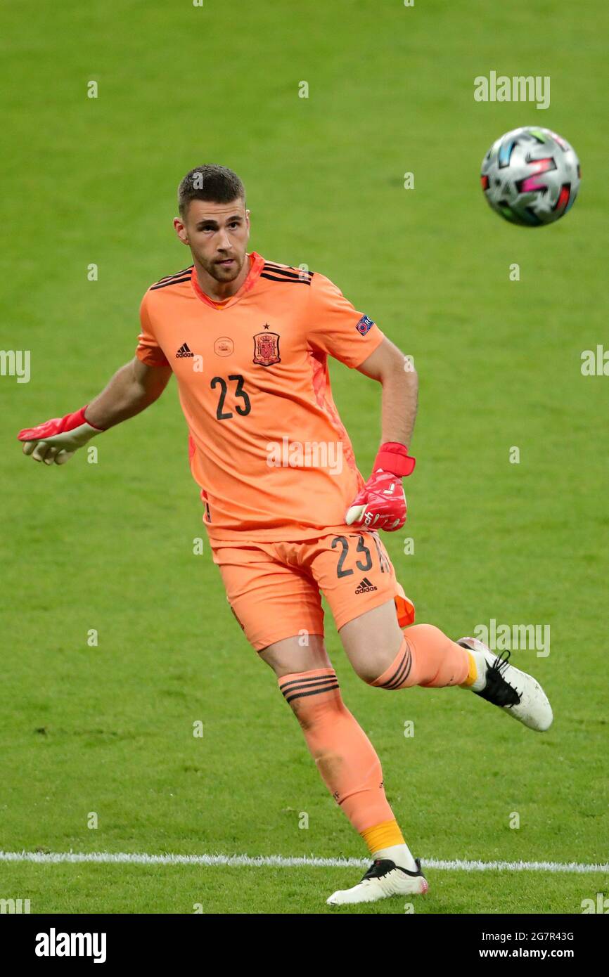 UNAI SIMON, ITALY V SPAIN, 2021 Stock Photo - Alamy
