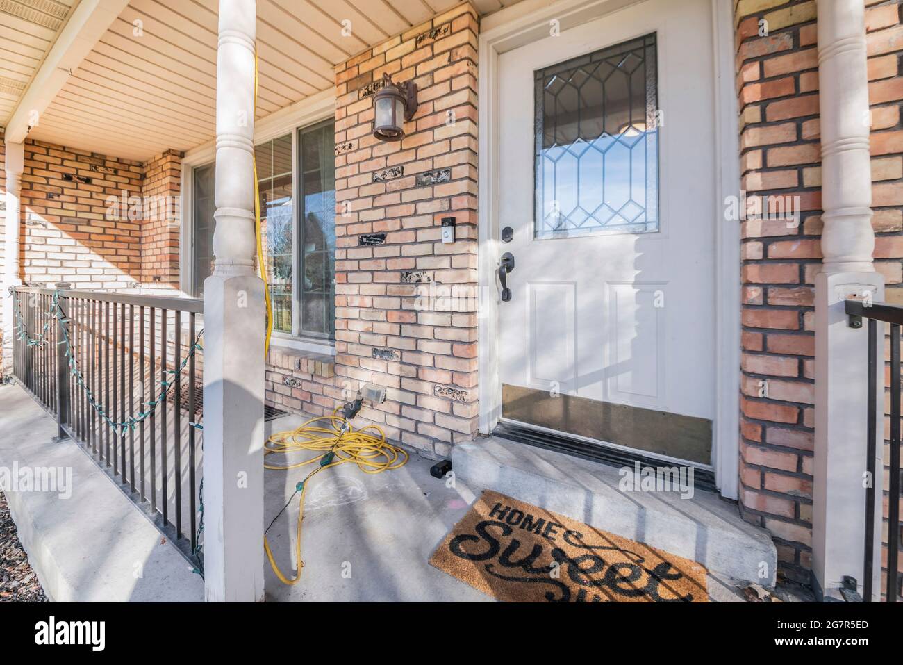 Front door setup hi-res stock photography and images - Alamy