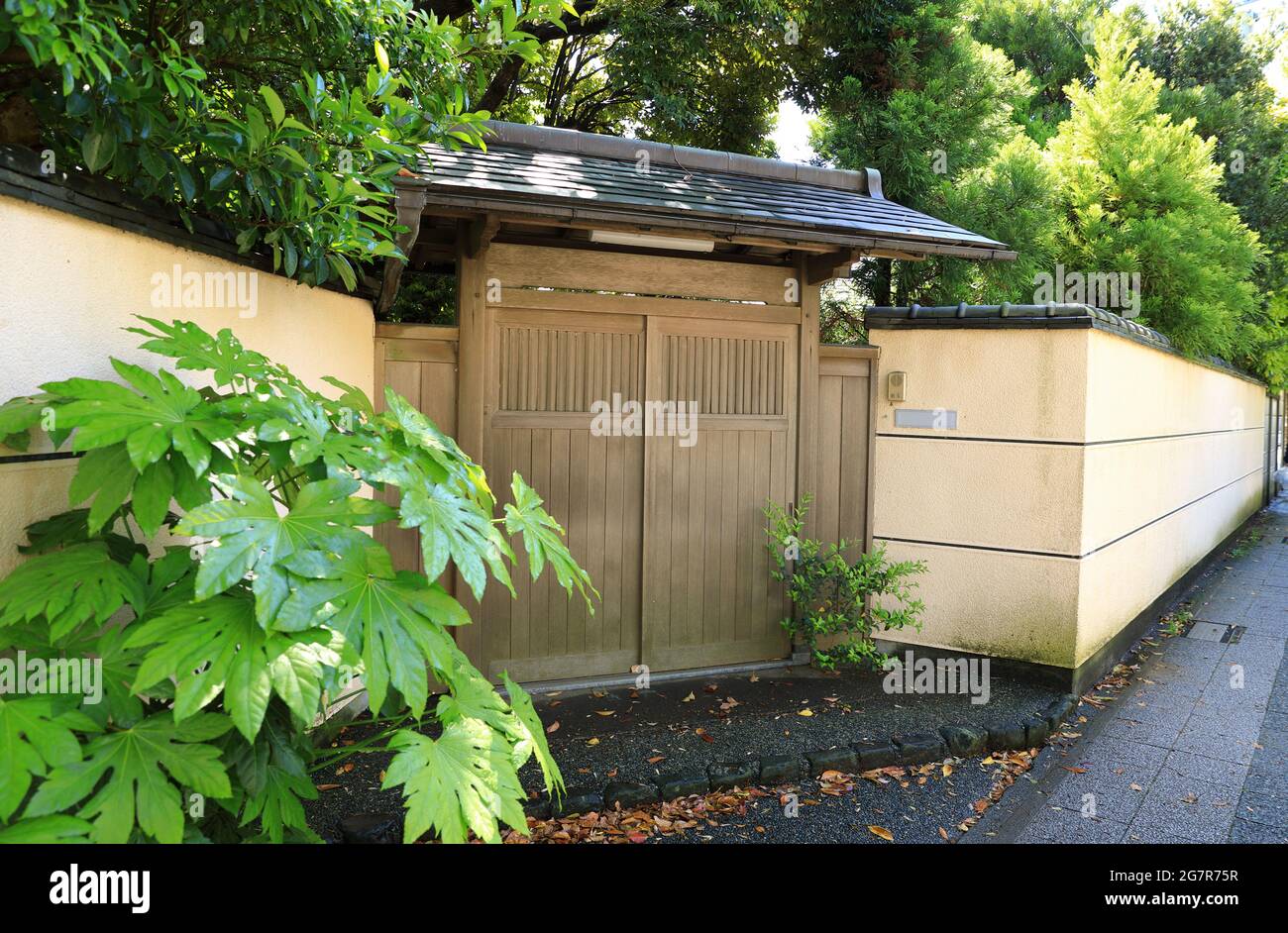 Traditional Japanese Gates Design Japanese Gates And Fences Stock