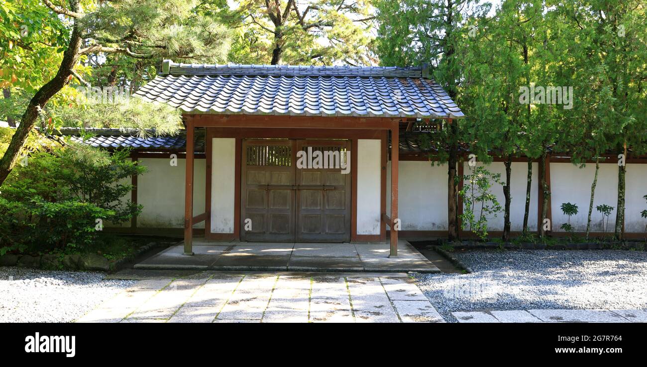 Japanese old style house gate in kamakura Stock Photo - Alamy