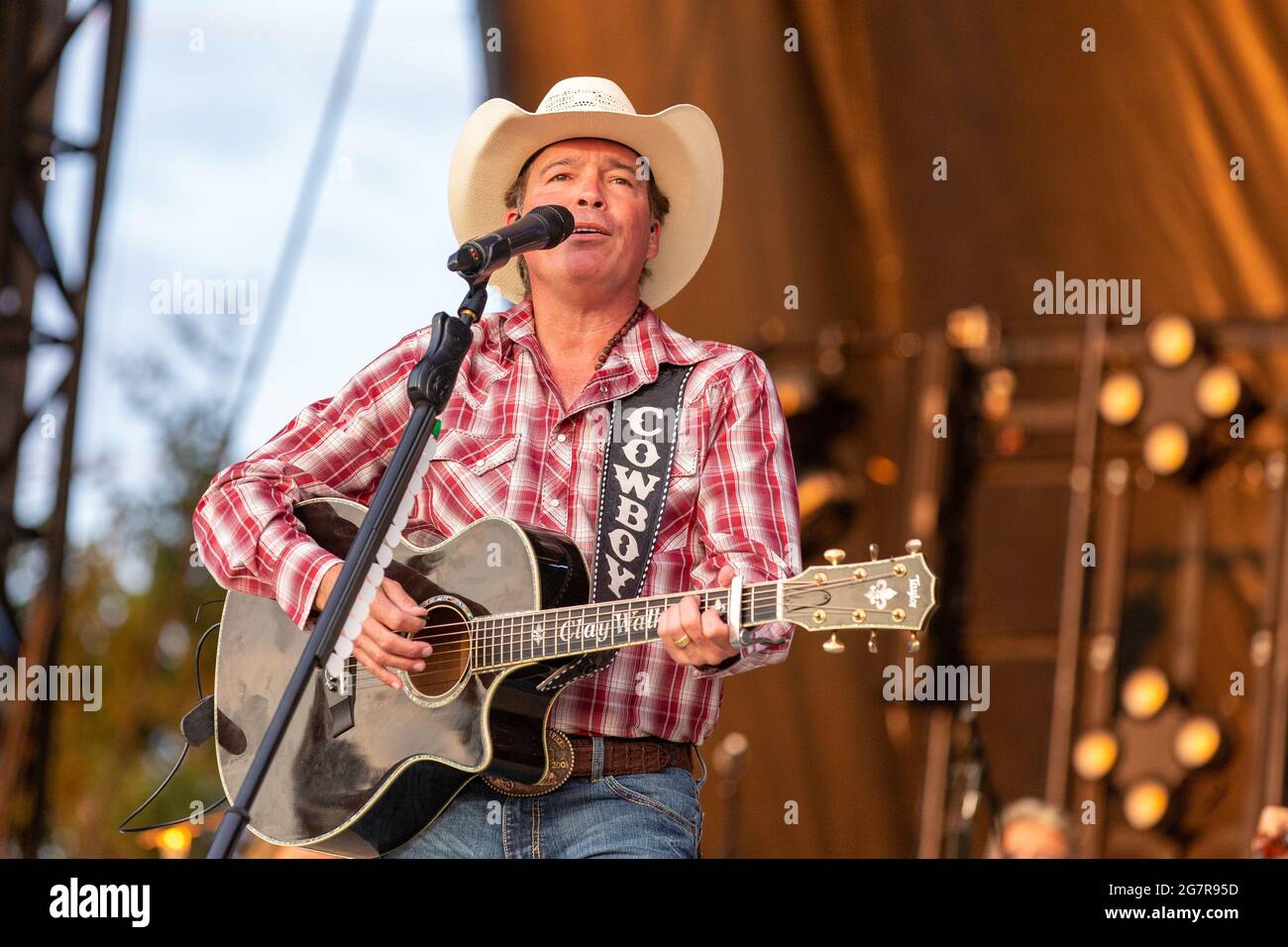 Twin Lakes, USA. 15th July, 2021. Country musician Clay Walker during ...