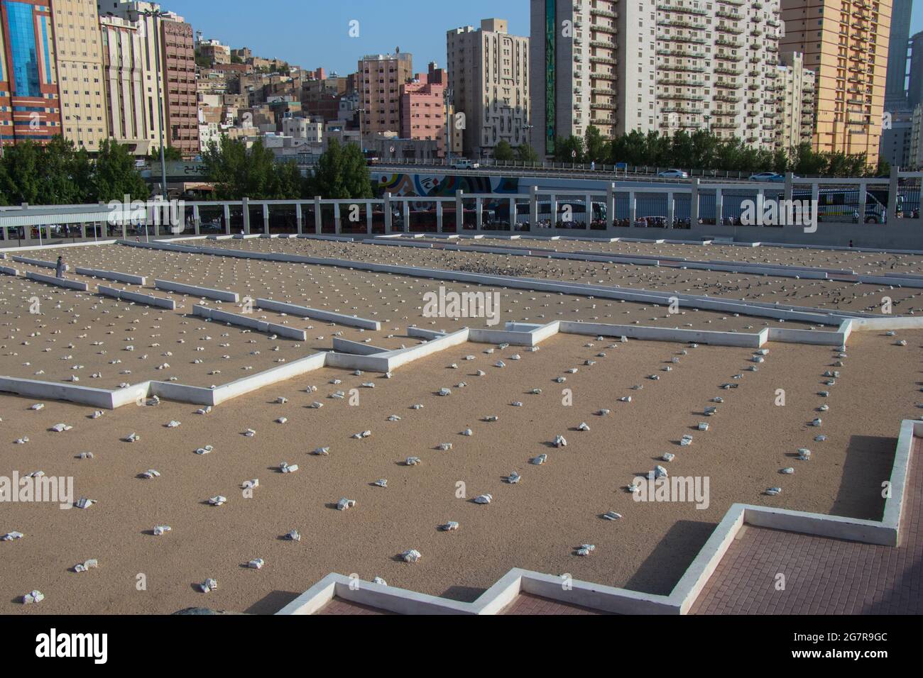 Jannat al-Mualla Cemetery in Mecca. Old Muslim graveyards i Stock Photo ...