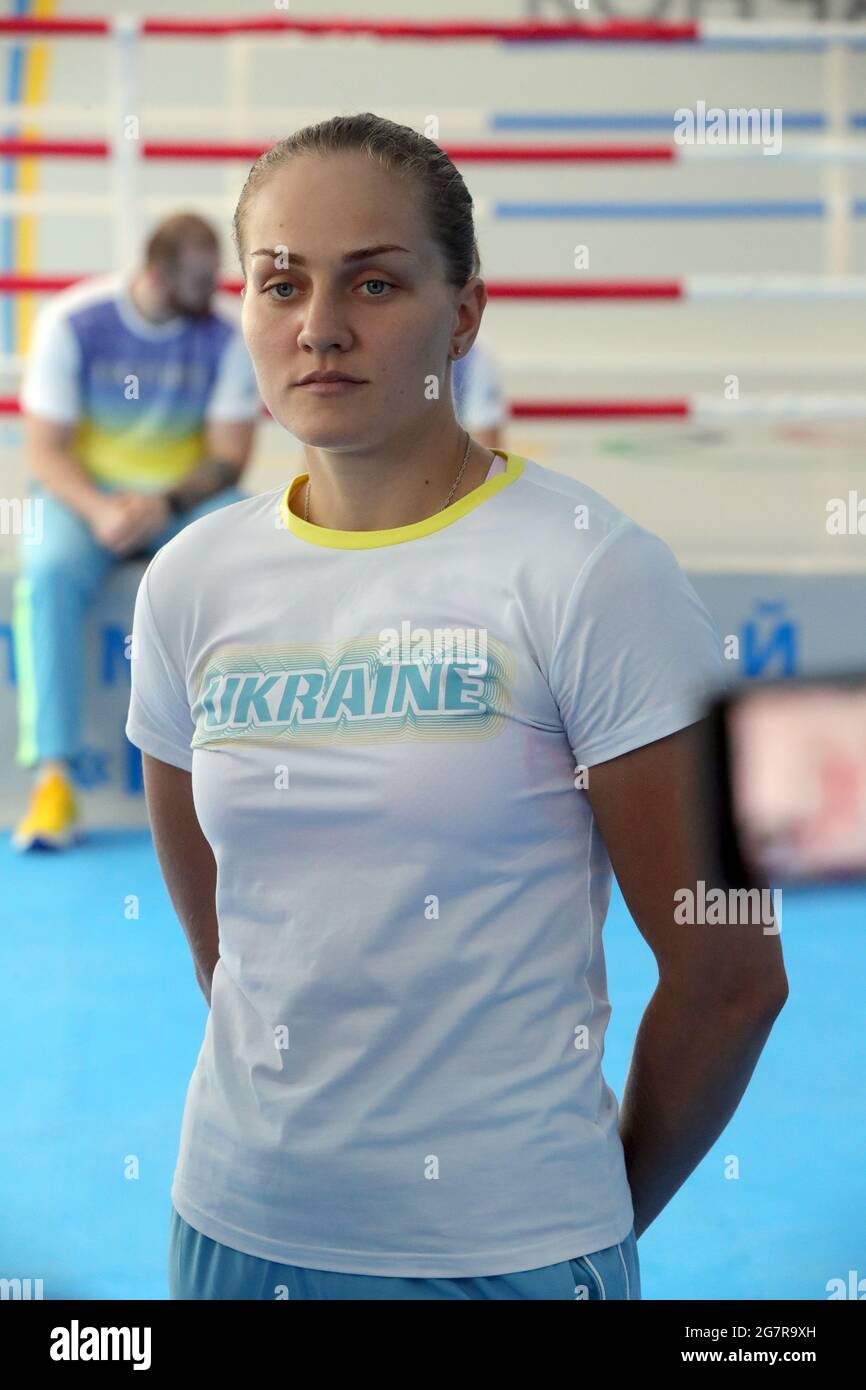 Anna lysenko hi-res stock photography and images - Alamy