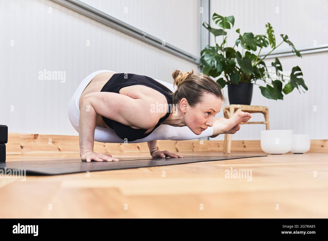 Well formed body hi-res stock photography and images - Alamy