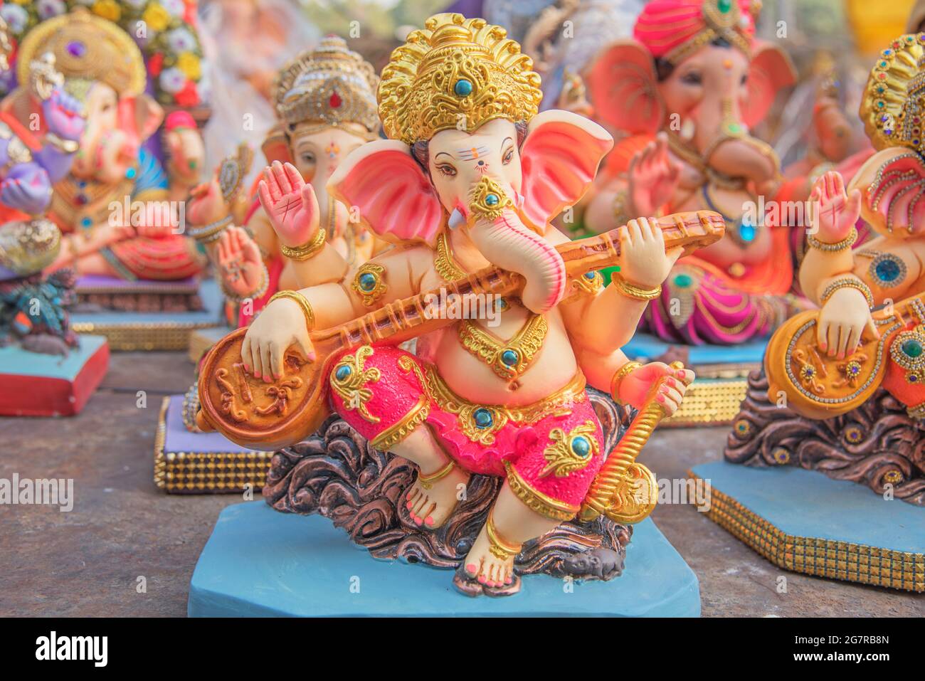 Beautiful lord ganesh hi-res stock photography and images - Alamy