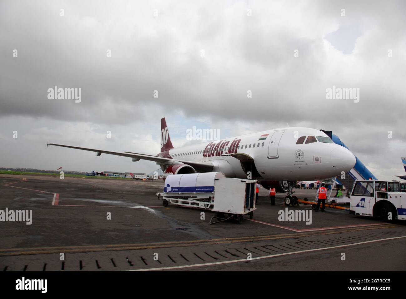 Goair plane hi-res stock photography and images - Alamy