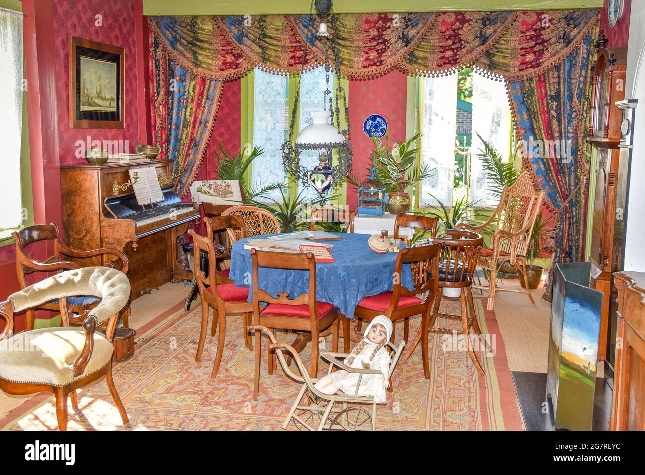 1900s interior design hi-res stock photography and images - Alamy