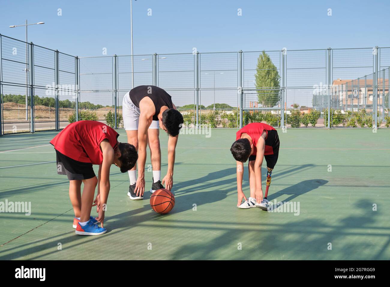 Arabic children stretch hi-res stock photography and images - Alamy