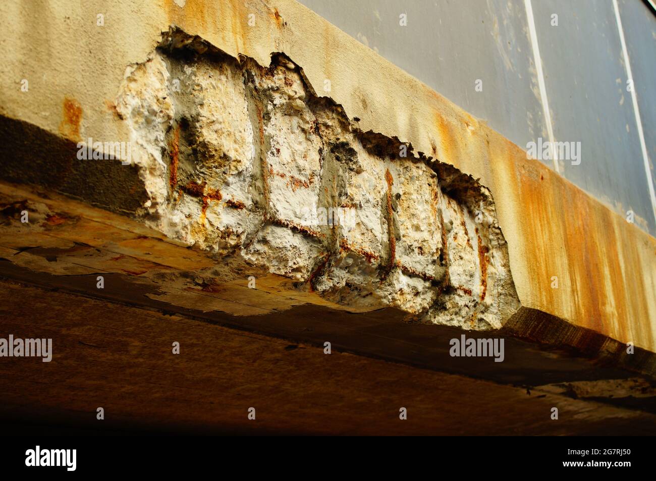 Corrosion damage on a concrete bridge Stock Photo - Alamy