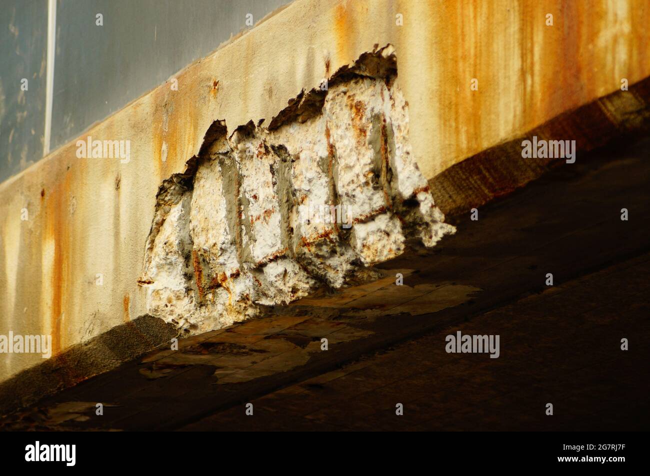 Ruinous bridge hi-res stock photography and images - Alamy