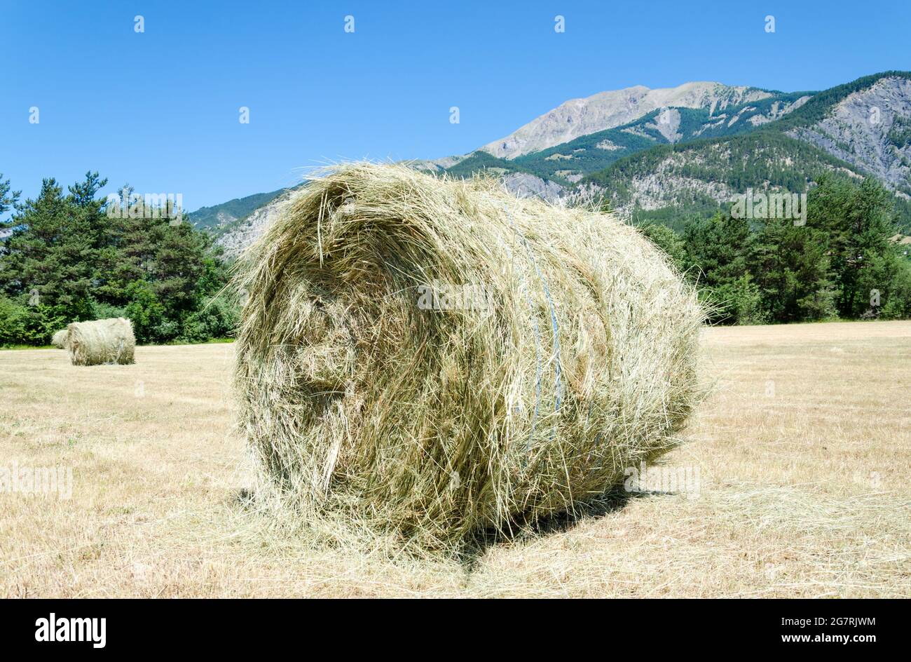 Round ball in mountain hi-res stock photography and images - Alamy