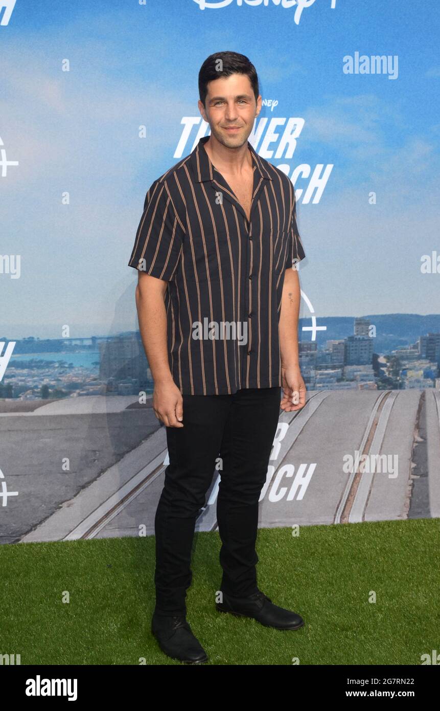Josh peck 2021 hi-res stock photography and images - Alamy