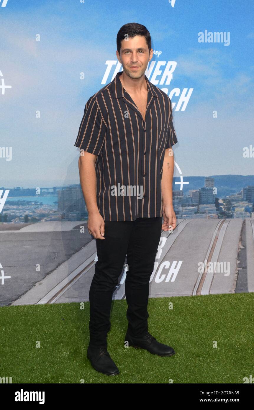 Josh peck 2021 hi-res stock photography and images - Alamy