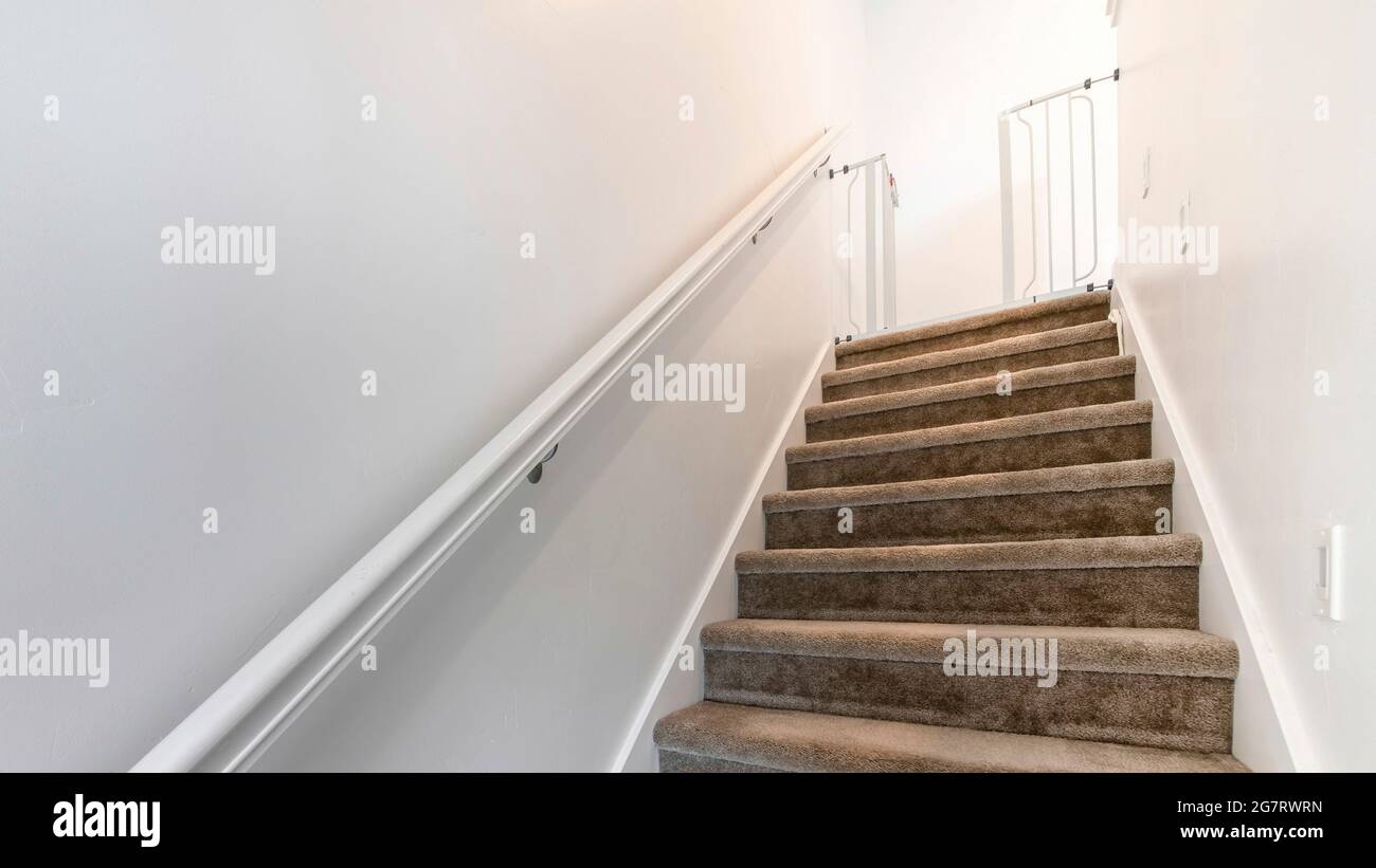 Wall mounted handrail hi-res stock photography and images - Alamy