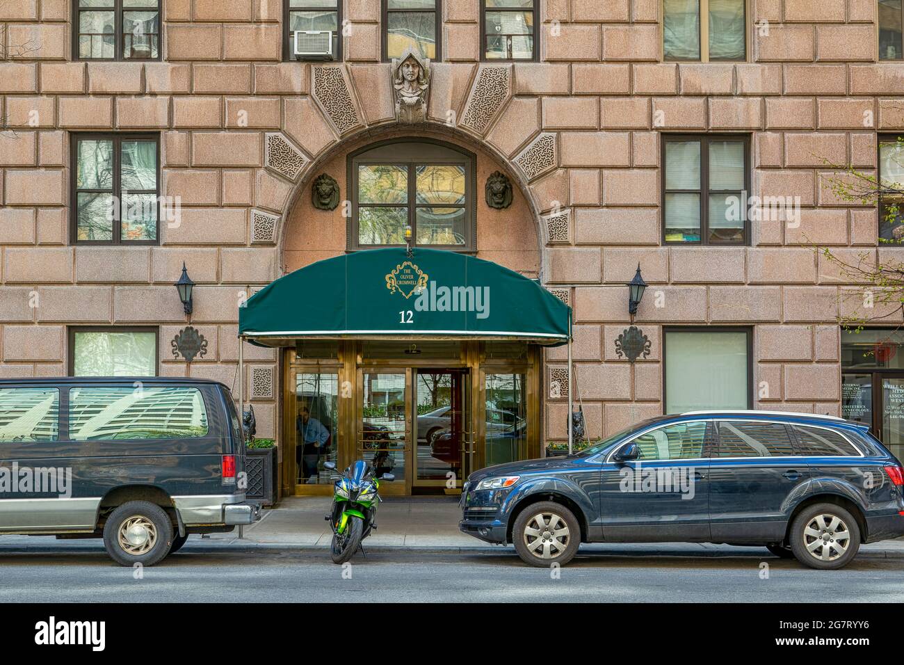 12 West 72nd Street, the Oliver Cromwell, was designed by Emery Roth ...