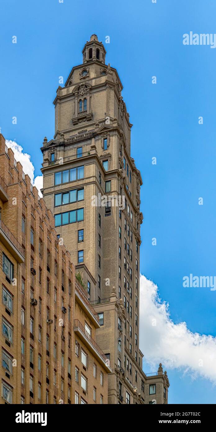 12 West 72nd Street, the Oliver Cromwell, was designed by Emery Roth ...