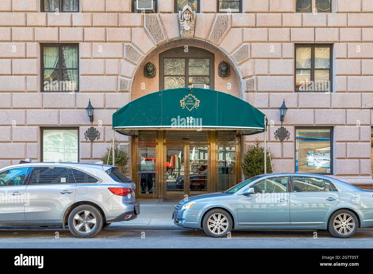 12 West 72nd Street, the Oliver Cromwell, was designed by Emery Roth ...