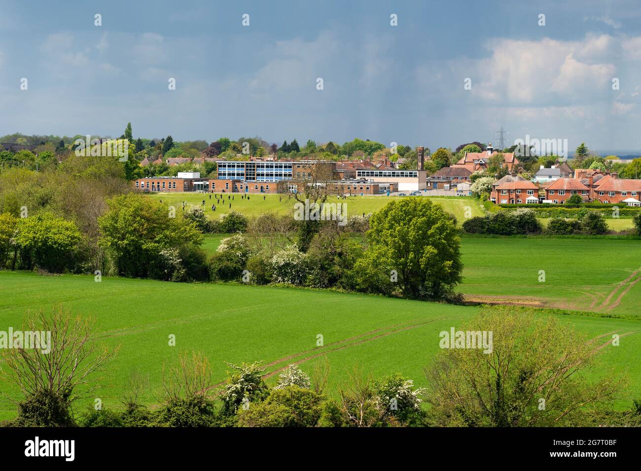 City and fields and uk and distant hi-res stock photography and images ...