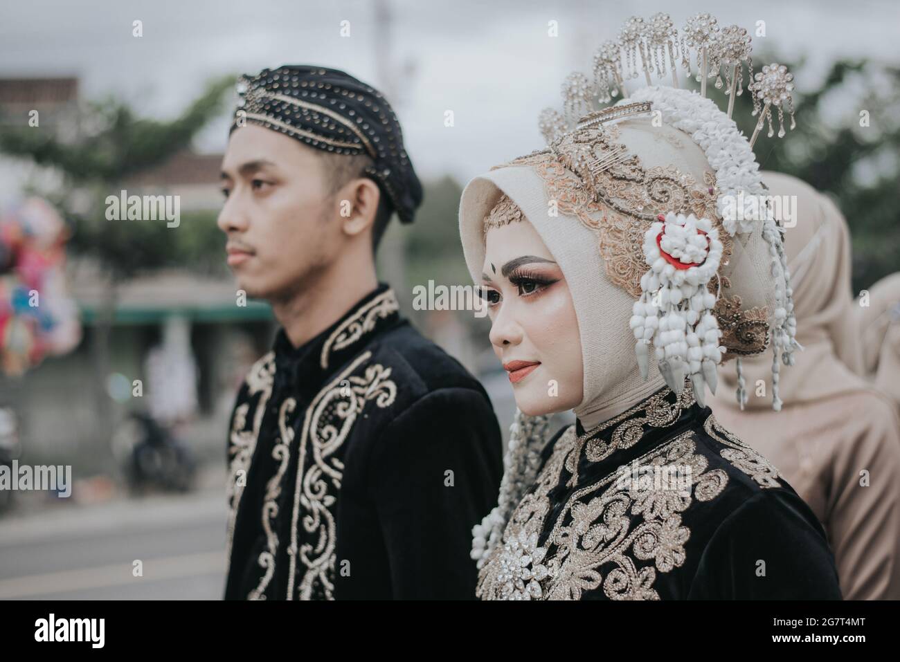 wedding using Javanese customs traditional Stock Photo - Alamy