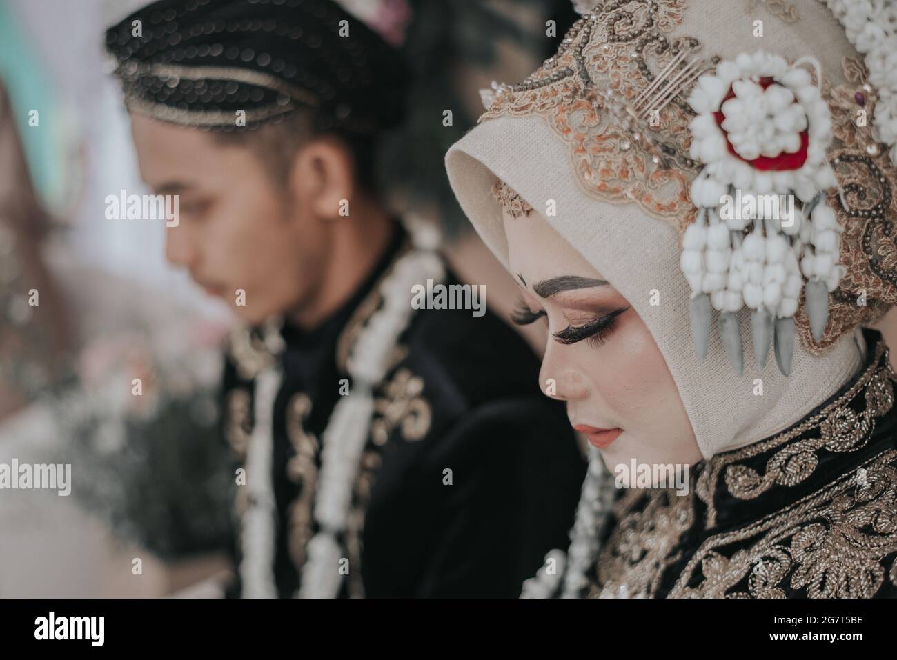 wedding using Javanese customs traditional Stock Photo - Alamy