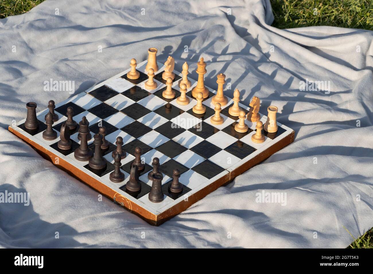 Grass chess board hi-res stock photography and images - Alamy