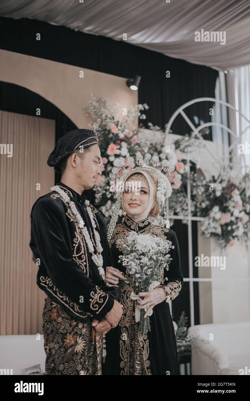 Pernikahan indonesia hi-res stock photography and images - Alamy