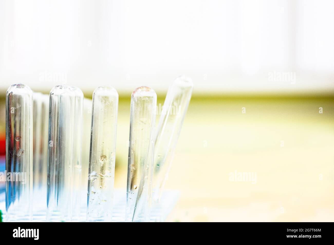 Forensic lab equipment hi-res stock photography and images - Alamy