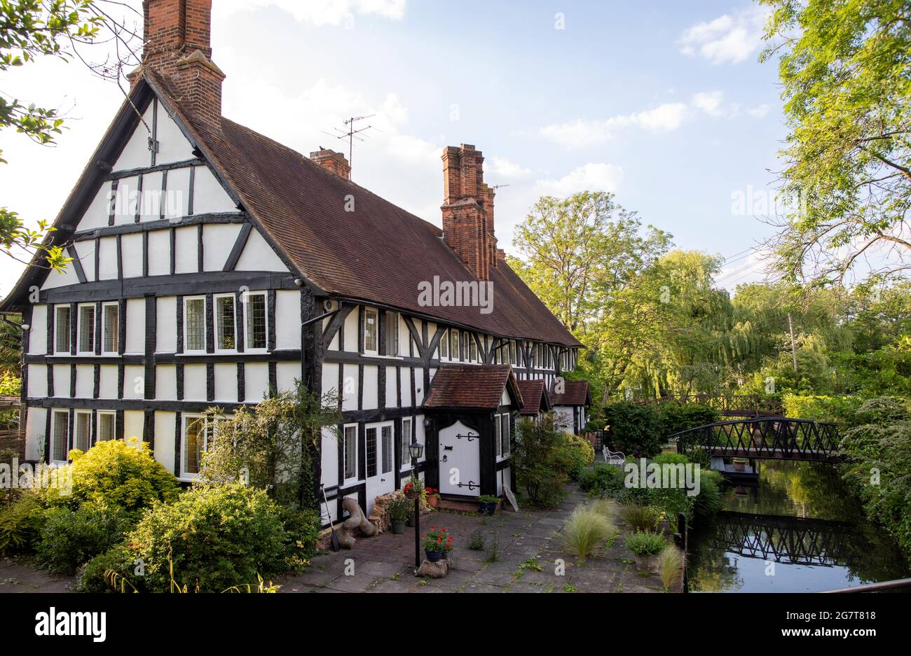 Traditional Houses in Cookham Berkshire UK Stock Photo - Alamy